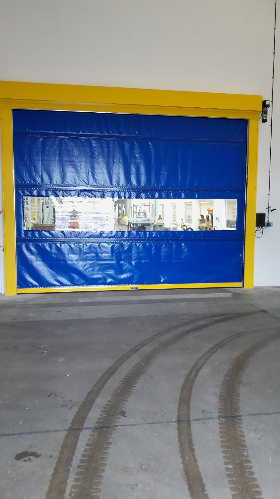 Rapid Roll Doors & High-Speed Door Manufacturers - Rapid Roll UK